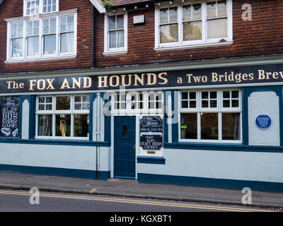 The Fox and Hounds Pub, with The Nerk Twins Plaque, Caversham, Reading ...