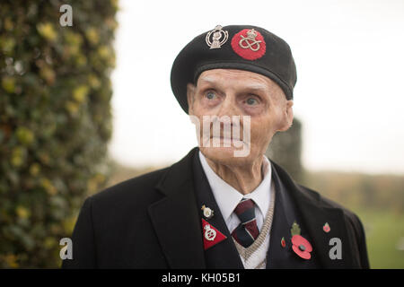 Les Cherrington, a 99 year old veteran of World War II nicknamed Òthe ...