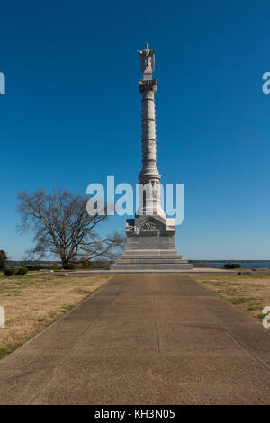 Statue of George Washington at the Yorktown Museum of the American ...