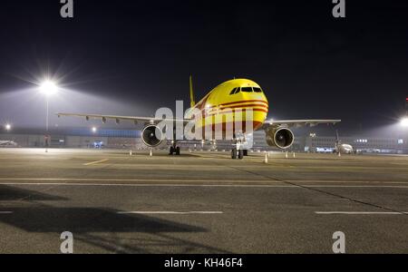 Cargo Plane At Night Stock Photo - Alamy