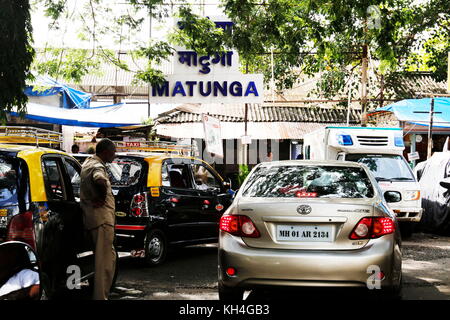 matunga railway station, mumbai, maharashtra, India, Asia Stock Photo ...