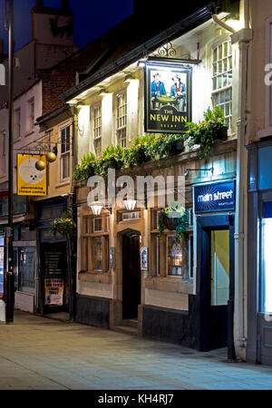 The New Inn, Selby at night, North Yorkshire, England UK Stock Photo ...