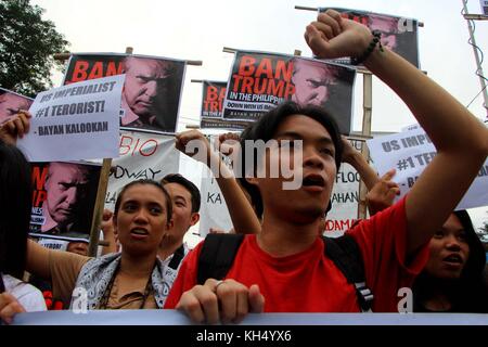 Manila, Philippines. 13th Nov, 2017. Militant group, BAYAN Metro Manila ...