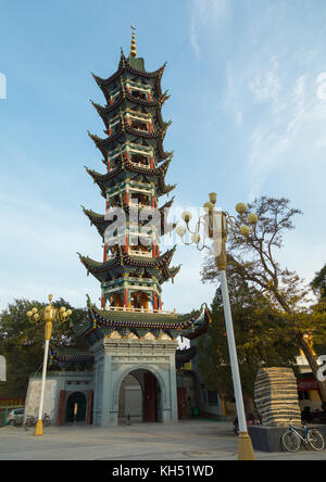 Chinese-style minaret of the Salar people grand mosque, Qinghai ...