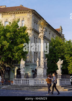 Trinity column at Rybne nam., Bratislava, Bratislavsky kraj, Slovakia ...