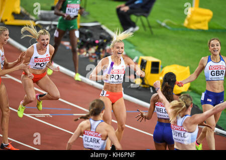 Polish team celebrates their Silver Medal at the 4x400 Metres Relay ...