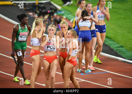Polish team celebrates their Silver Medal at the 4x400 Metres Relay ...
