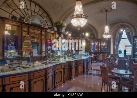 Gerbeaud pastry shop interior, Budapest, Hungary Stock Photo - Alamy