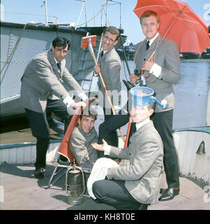 BARRON KNIGHTS in July 1964. From l: Dave Ballinger, Butch Baker, Baron ...