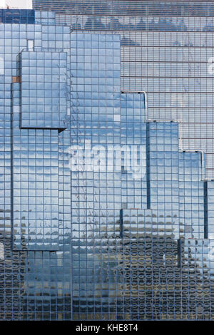 Northern and Shell Building, a modern glass tower by London Bridge on ...