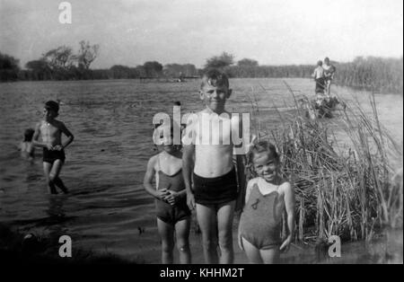 Winton swimming pool, ca 1947 Stock Photo - Alamy
