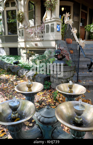 Usa, Oregon, Portland. Benson bubbler fountain in Chapman Square ...