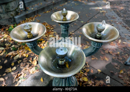 Usa, Oregon, Portland. Benson bubbler fountain in Chapman Square ...