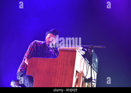 Napoli, Italy. 16th Nov, 2017. Italian singer-songwriter Samuel Romano ...