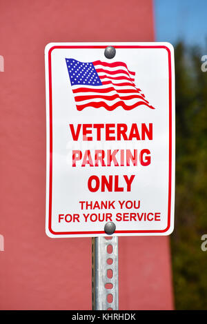 Veteran Parking Only Sign USA Stock Photo - Alamy