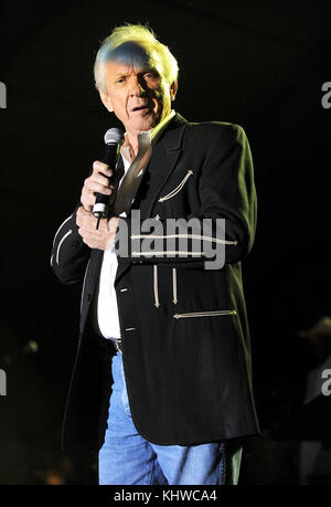 MEL TILLIS (born Lonnie Melvin Tillis, August 8, 1932 - November 19 ...