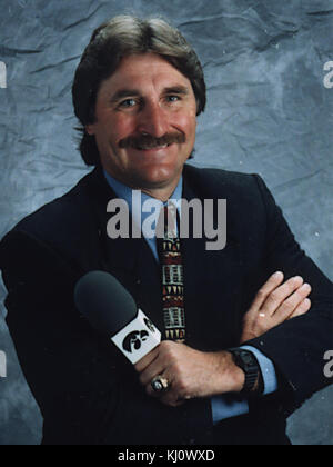 Kansas City Chiefs running back Clyde Edwards-Helaire (25) runs a route ...