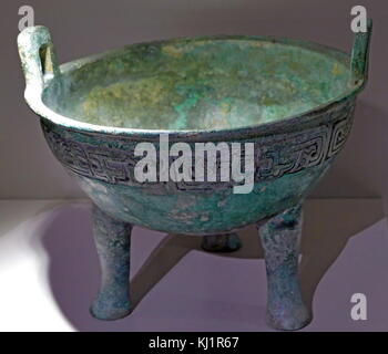 Chinese ritual food vessel, ding. Bronze, Western Zhou dynasty (c.1 050 ...