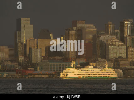 Seattle Ferry at sunset Stock Photo - Alamy