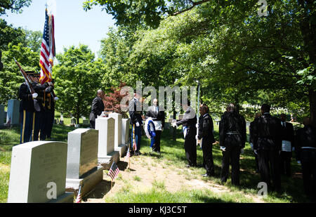Brig. Gen. Roscoe C. Cartwright honored in a ceremony in Arlington ...