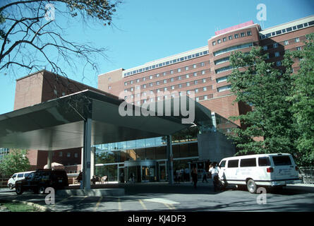 NIH building 10 (10 Stock Photo - Alamy