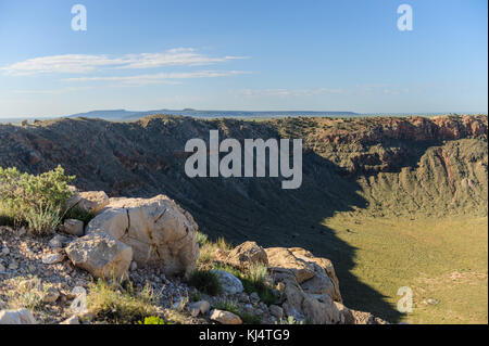 The Southern Rim of Meteor Crater Stock Photo - Alamy