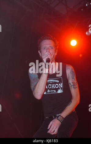 ATLANTIC CITY, NJ - JUNE 26: Velvet Revolver (Slash, Scott Weiland ...