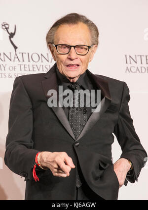 Larry King poses on stage at press room for 2017 Internation Emmy ...