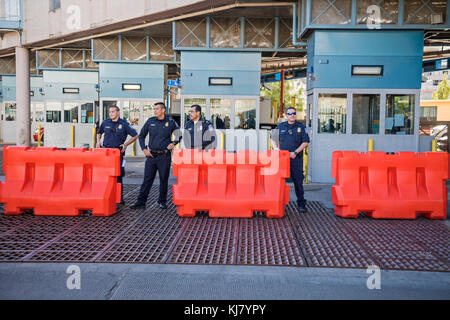A US Customs and Border Protection agent scans for organic and ...