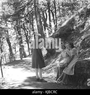 Prime Minister Jawaharlal Nehru with Edwina and Promila Mountbatten ...