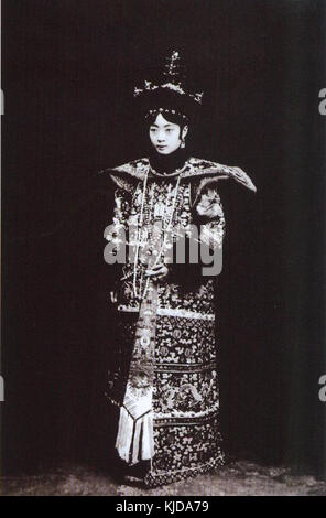 Empress Gobele Wan Rong was the last empress of the Qing dynasty in ...