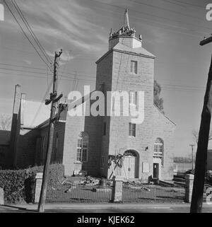 The Mohawk nation of Kahnawake native community on south shore of the ...