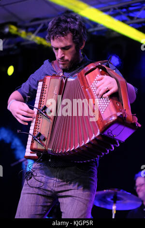 Jamie Smith performing with Jamie Smith's Mabon performing at the ...