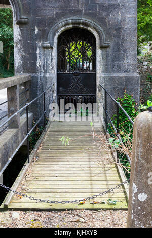 Drawbridge at Birr Castle , Ireland Stock Photo - Alamy