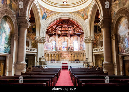 Interior of the Stanford Memorial Church. Stanford University Stock ...