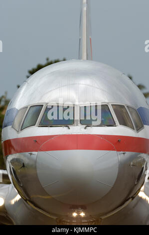 windshield of an American Airlines Boeing 757-200 with tail of an ...