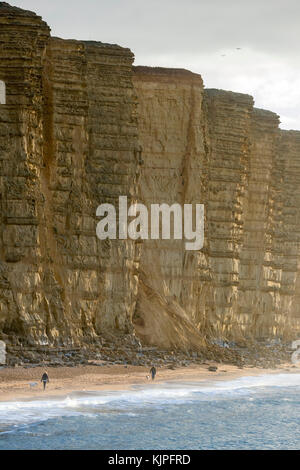 West Bay, Dorset, UK. 26th Dec, 2022. Hundreds of Boxing Day swimmers ...