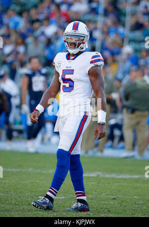 Los Angeles Chargers quarterback Tyrod Taylor throws a pass during an ...