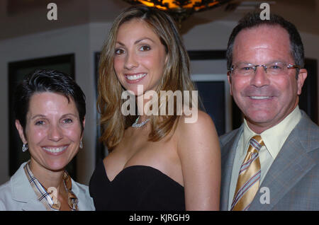 FORT LAUDERDALE, FL - 2004: (EXCLUSIVE COVERAGE) Apprentice katrina ...