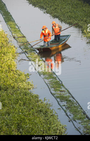 Nanton, Nanton, China. 26th Nov, 2017. Nantong, CHINA-26th November ...