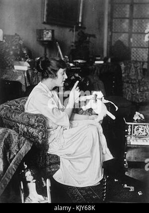 Alma Gluck was a renowned Romanian-born American soprano in the early ...