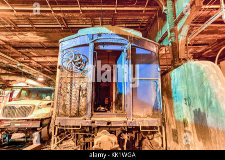New York - December 28, 2015: Track 61 in Grand Central Station with ...