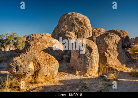 Granite rock formations at City of Rocks State Park, New Mexico, USA ...