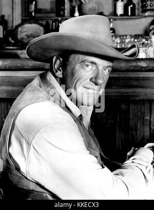 Photo of James Arness as Matt Dillon from Gunsmoke Stock Photo - Alamy