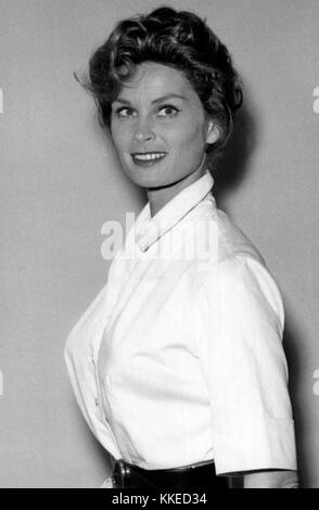 SHEENA: QUEEN OF THE JUNGLE, Irish McCalla, 1955-1956 Stock Photo - Alamy