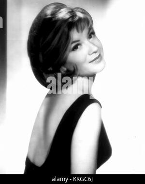 VIKKI CARR American singer in 1974 Stock Photo - Alamy