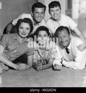 FATHER KNOWS BEST, Robert Young, Billy Gray, 1954-60 Stock Photo - Alamy