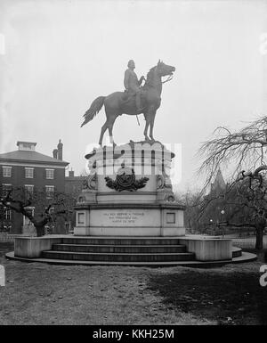 Thomas statue dedication Stock Photo - Alamy