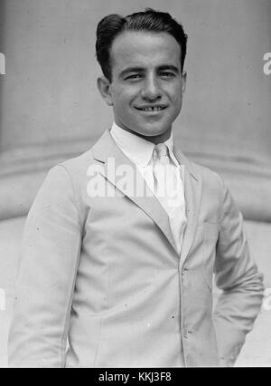 Pete DePaolo was a prominent American race car driver in 1925, known ...