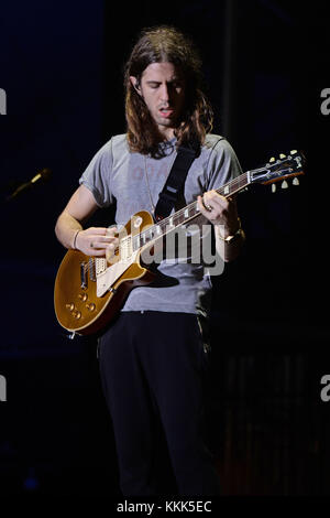 (L-R) Imagine Dragons - Daniel Wayne Sermón, Daniel Platzman, Dan ...